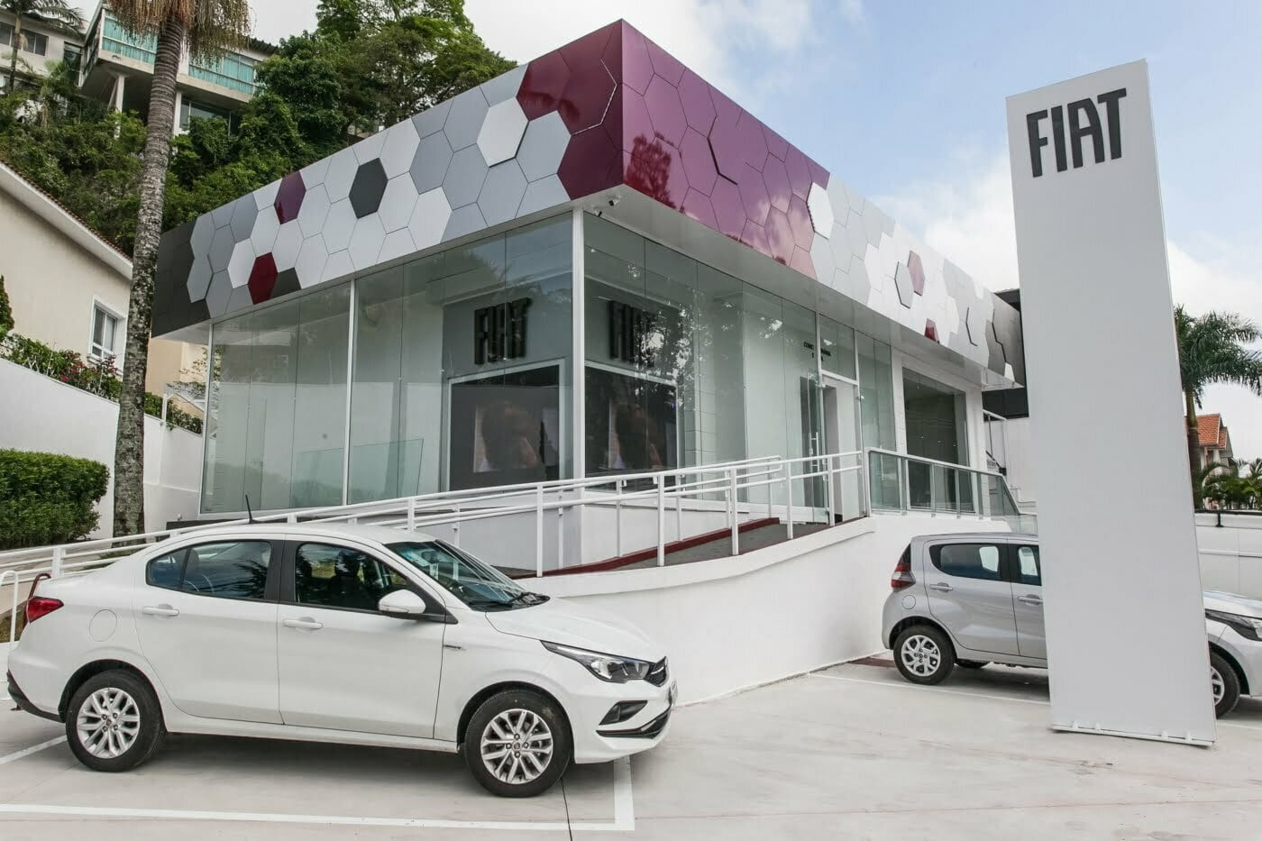 Primeira Concessionária Digital do Brasil, nova loja da Fiat quer mudar ...