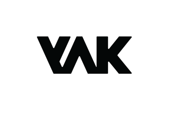 Com foco em economia e sustentabilidade, a YAK produz tratores elétricos