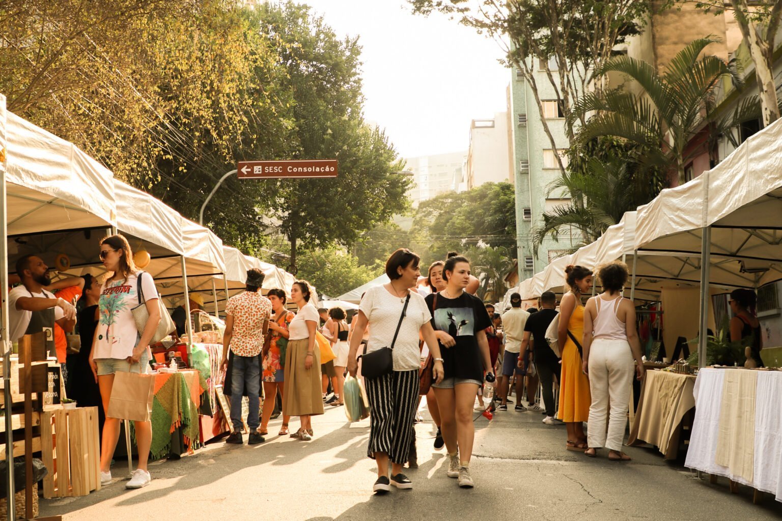 Um negócio pró-mulheres que serve de vitrine para mais de 100 artesãs ...